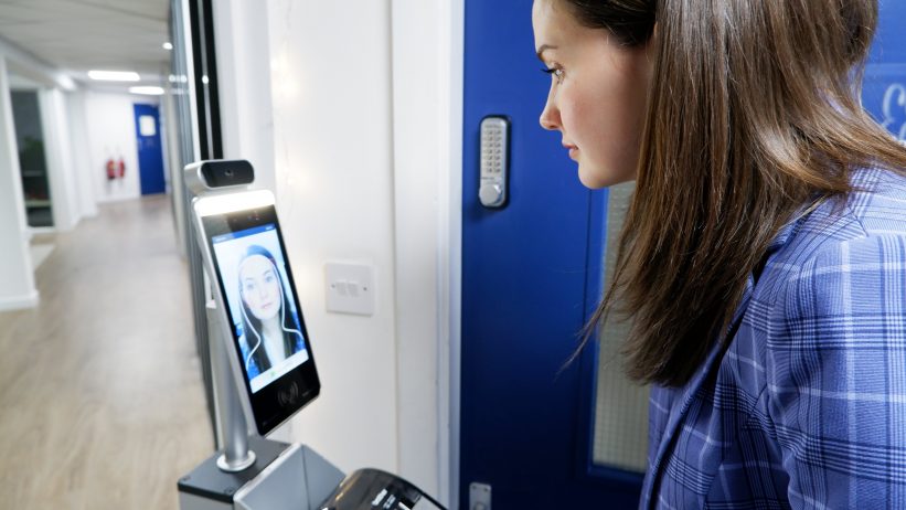 How Accurate are Temperature Kiosks & How it Works? | LamasaTech